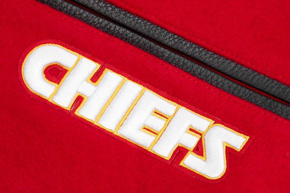 Pro Standard Men's Kansas City Chiefs Red Retro Classic Varsity Jacket ...